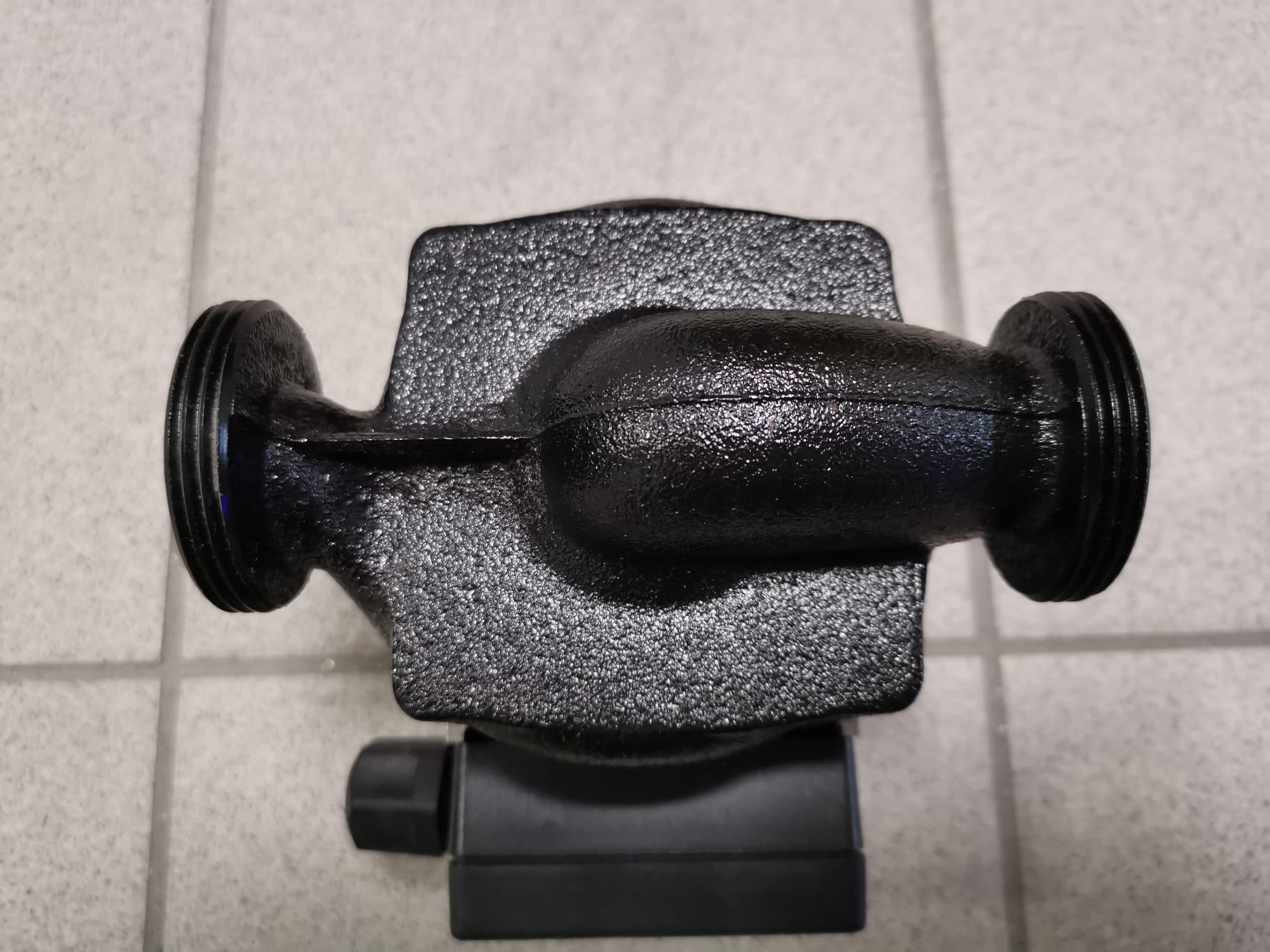 Circolatore Grundfos UPS 25/60 attacco 11/2 interasse 130mm 3 velocit